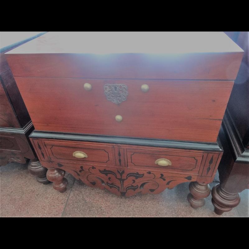 ANTIQUE FURNITURE SRI LANKA